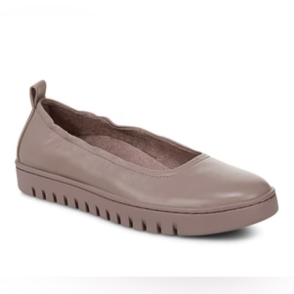 Vionic | Shoes | Vionic Uptown Ballet Flat | Poshmark